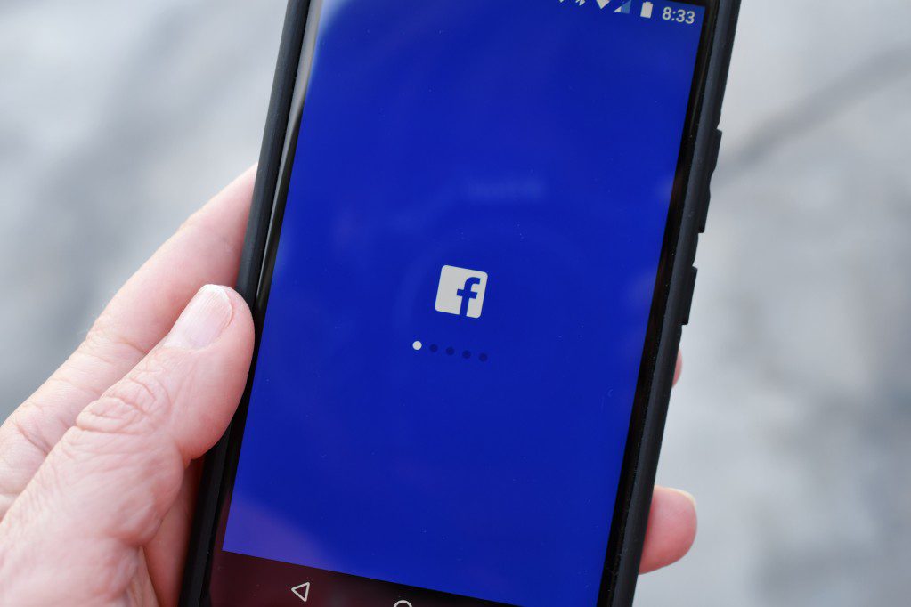 Chicago, IL - 400k Reports: Facebook Users Frustrated by Widespread ...