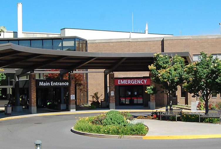 Morris Hospital returns visitor restrictions as COVID-19 admissions ...