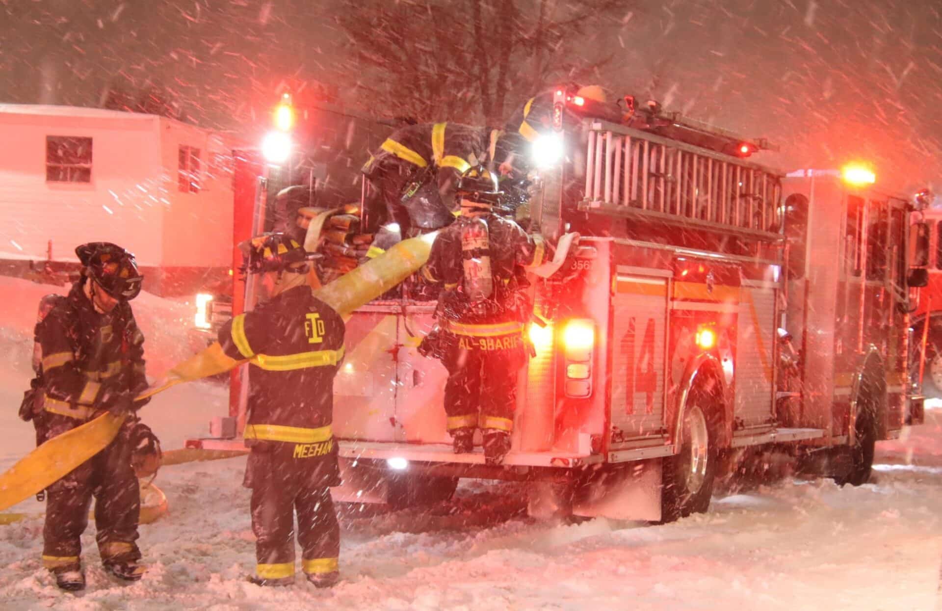 40 Dogs, nearly 100 Animals dead from Indiana Pet Store Fire - Country ...