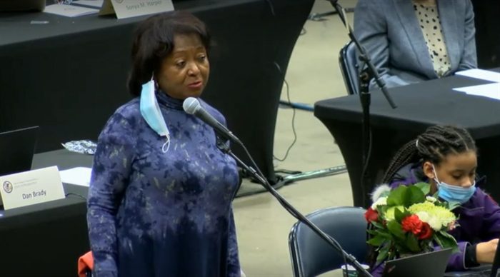 Illinois expands Medicaid coverage for mothers - Country Herald