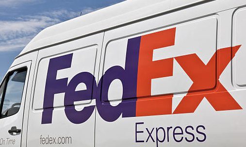 New York Man's Bold Daylight Attempt to Rob FedEx Driver Shocks ...