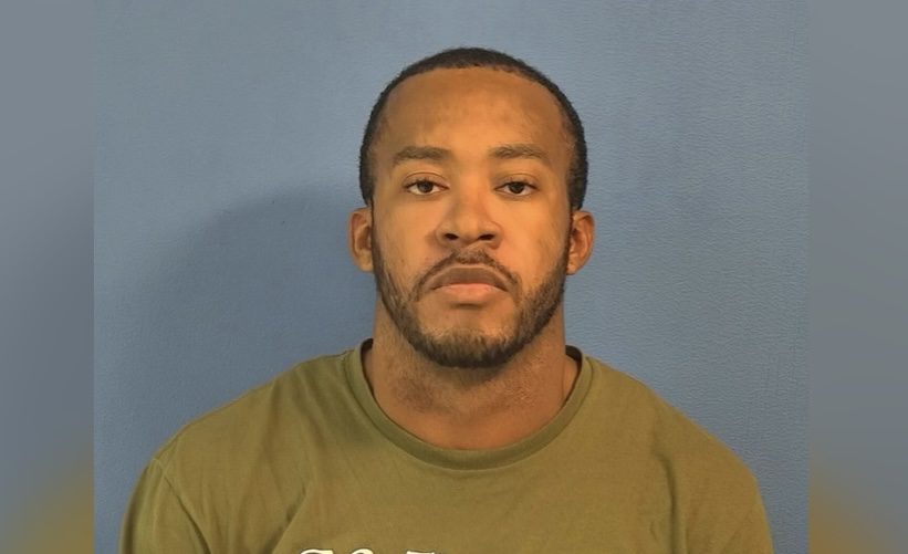 Out on Bond for Attempted Murder, Chicago Man Arrested in Armed Robbery ...